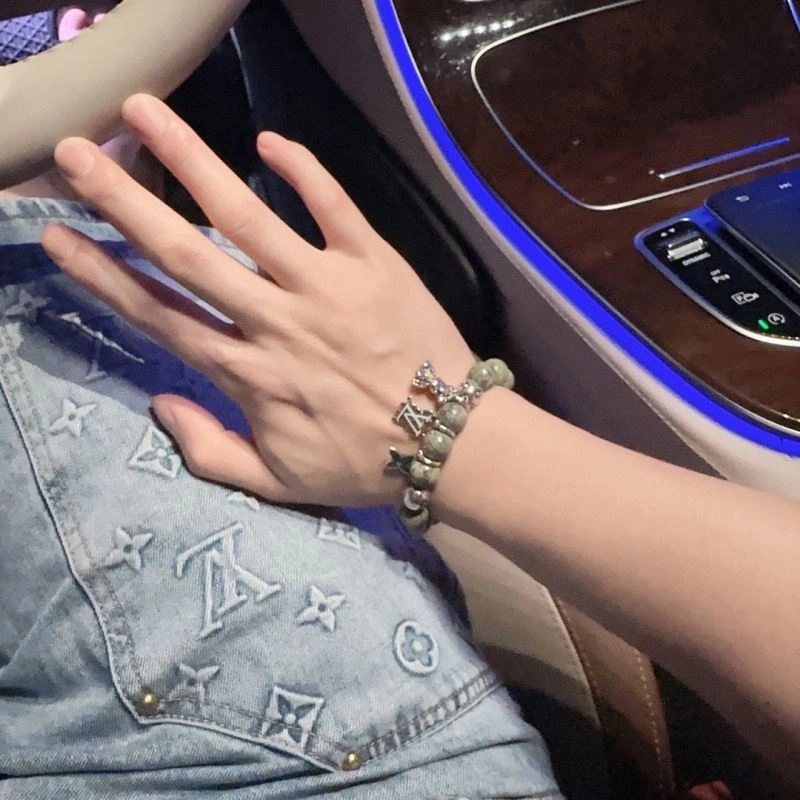 Top mirror Louis Vuitton Bracelets