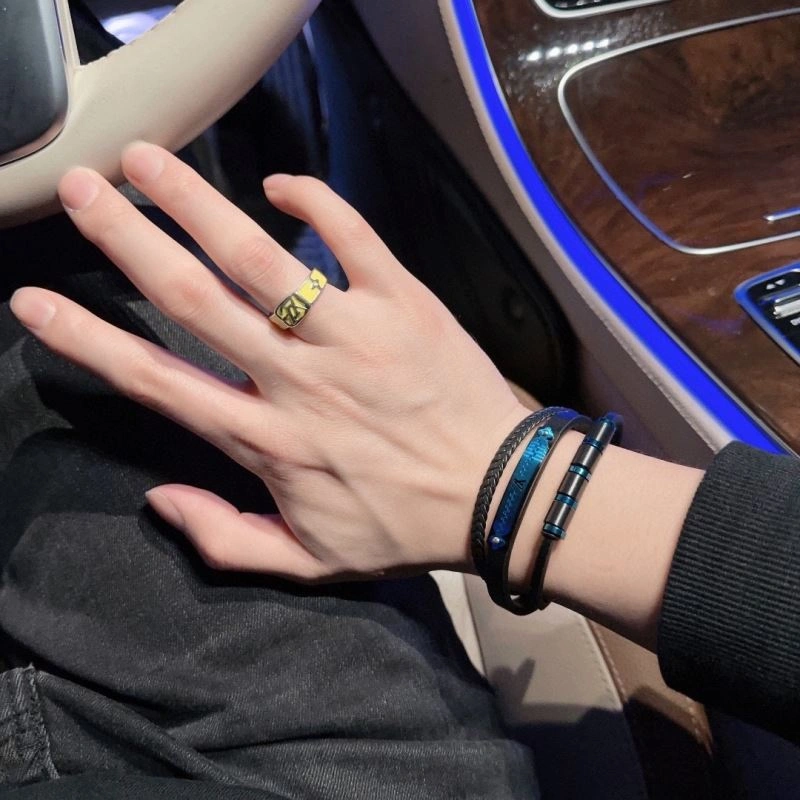 Inexpensive Louis Vuitton Bracelets