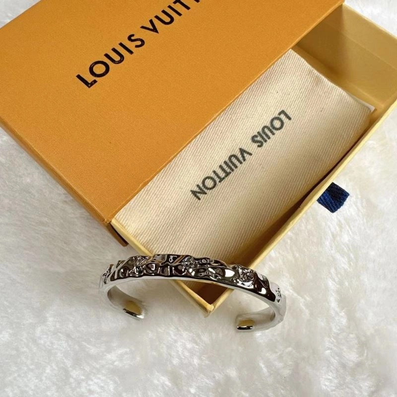 Accurate model Louis Vuitton Bracelets