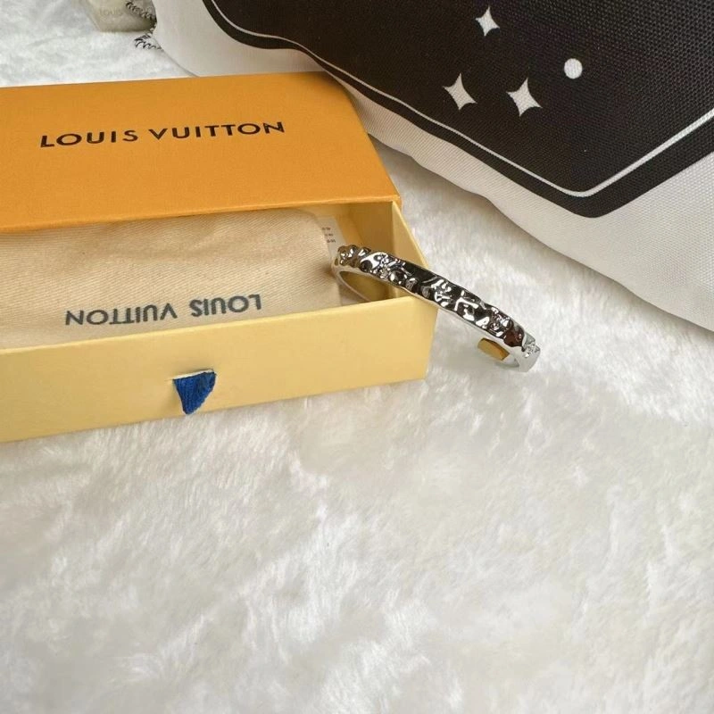 Accurate model Louis Vuitton Bracelets