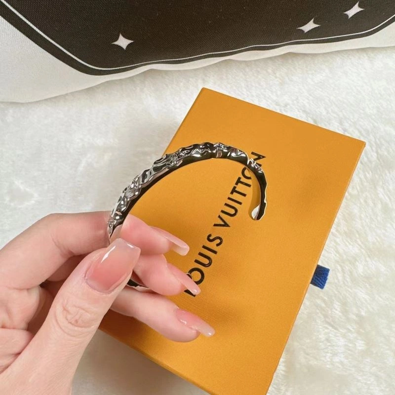 Accurate model Louis Vuitton Bracelets