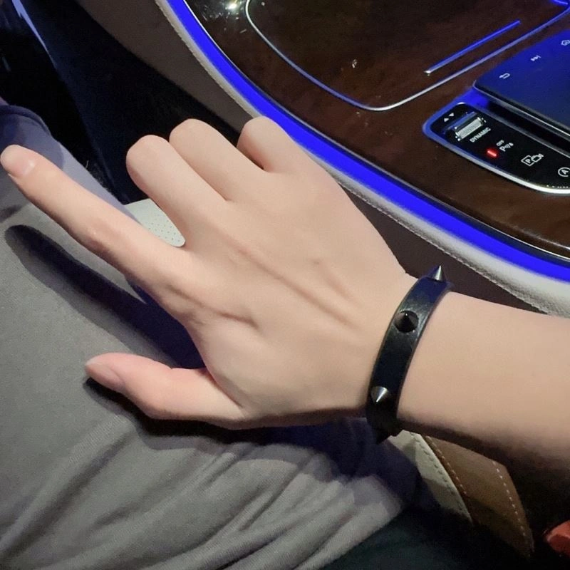 Bargain Louis Vuitton Bracelets