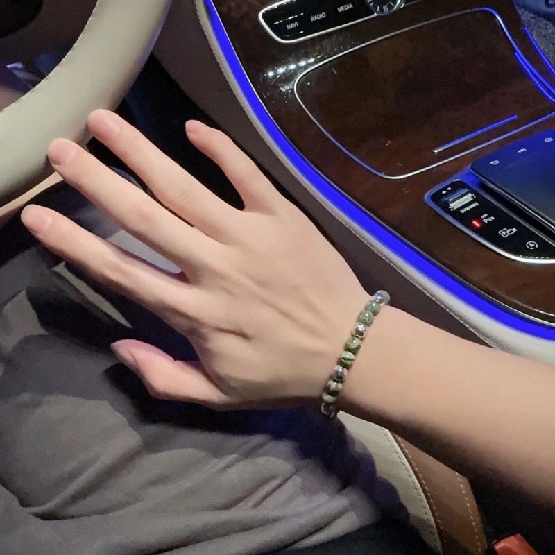 Inexpensive Louis Vuitton Bracelets