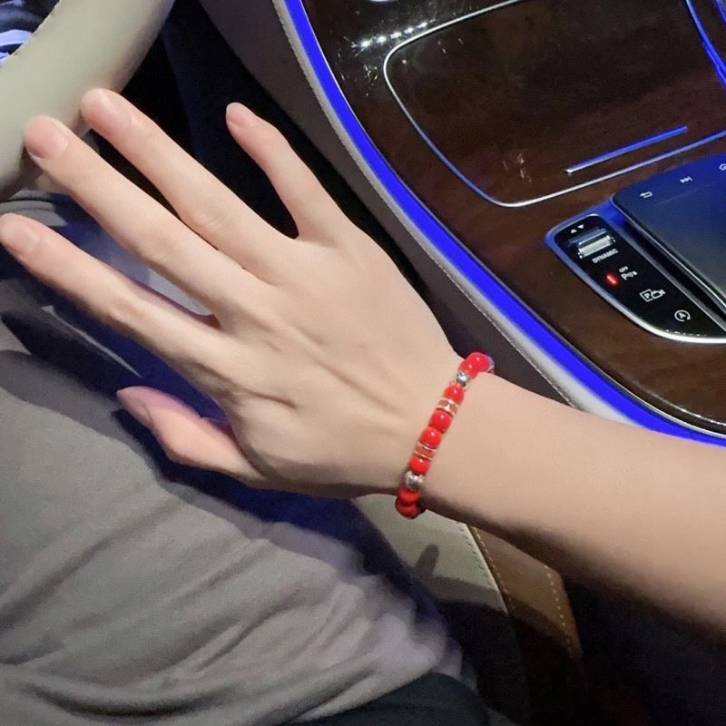 Low-cost Louis Vuitton Bracelets