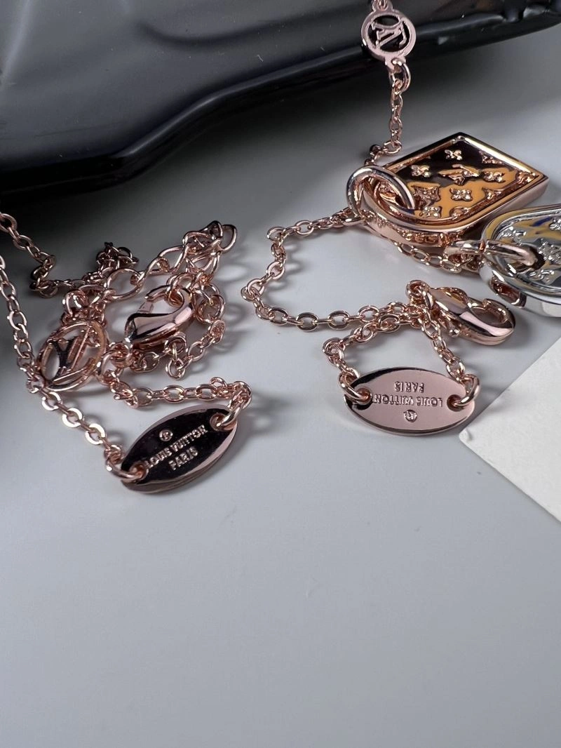Low-cost Louis Vuitton Bracelets