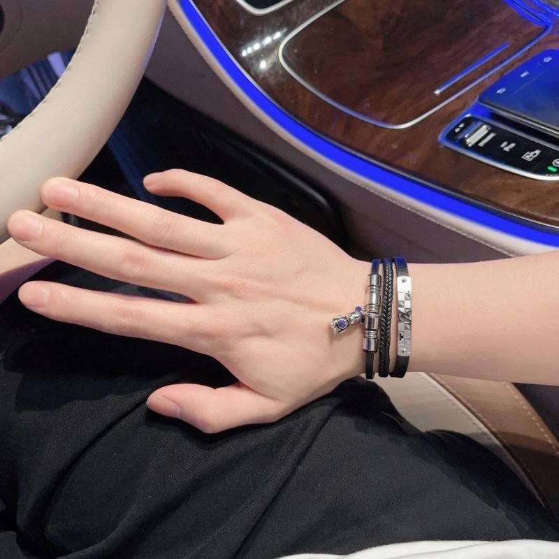 High accuracy Louis Vuitton Bracelets