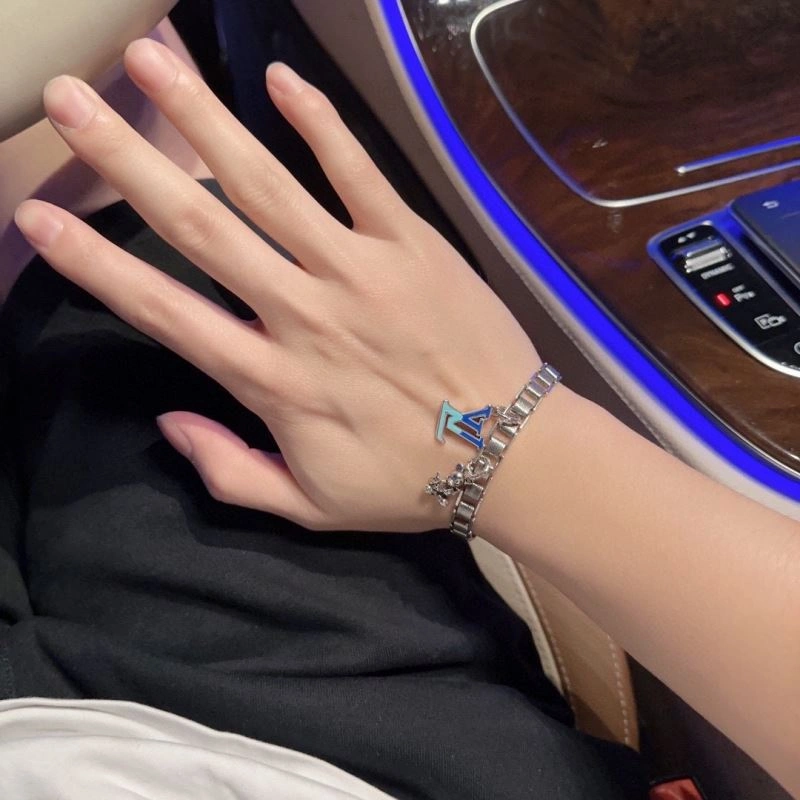Low-cost Louis Vuitton Bracelets