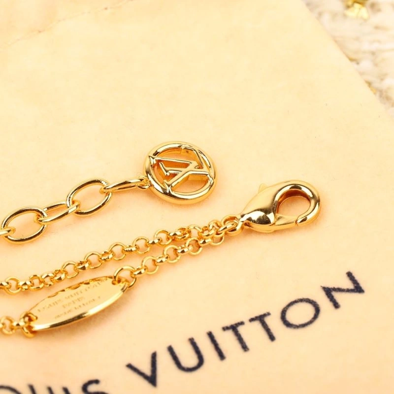 Precise copy Louis Vuitton Bracelets