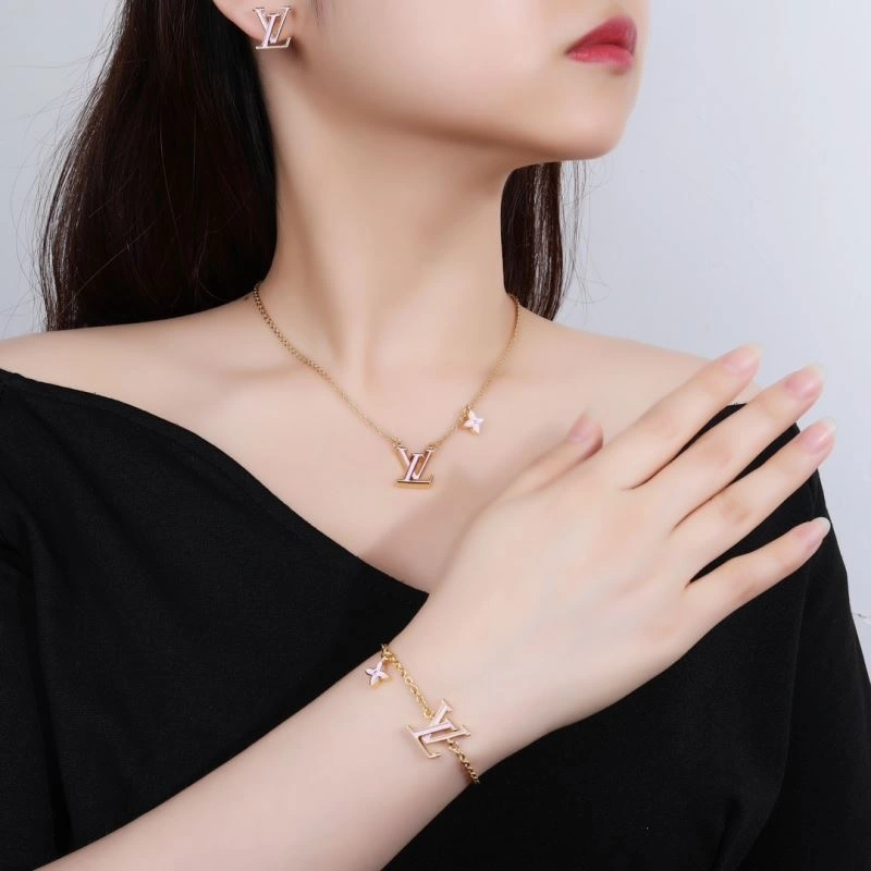Exact replica Louis Vuitton Bracelets