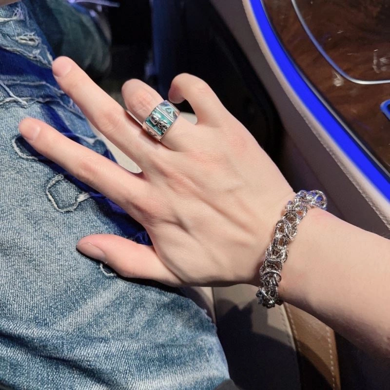 Low-cost Louis Vuitton Bracelets