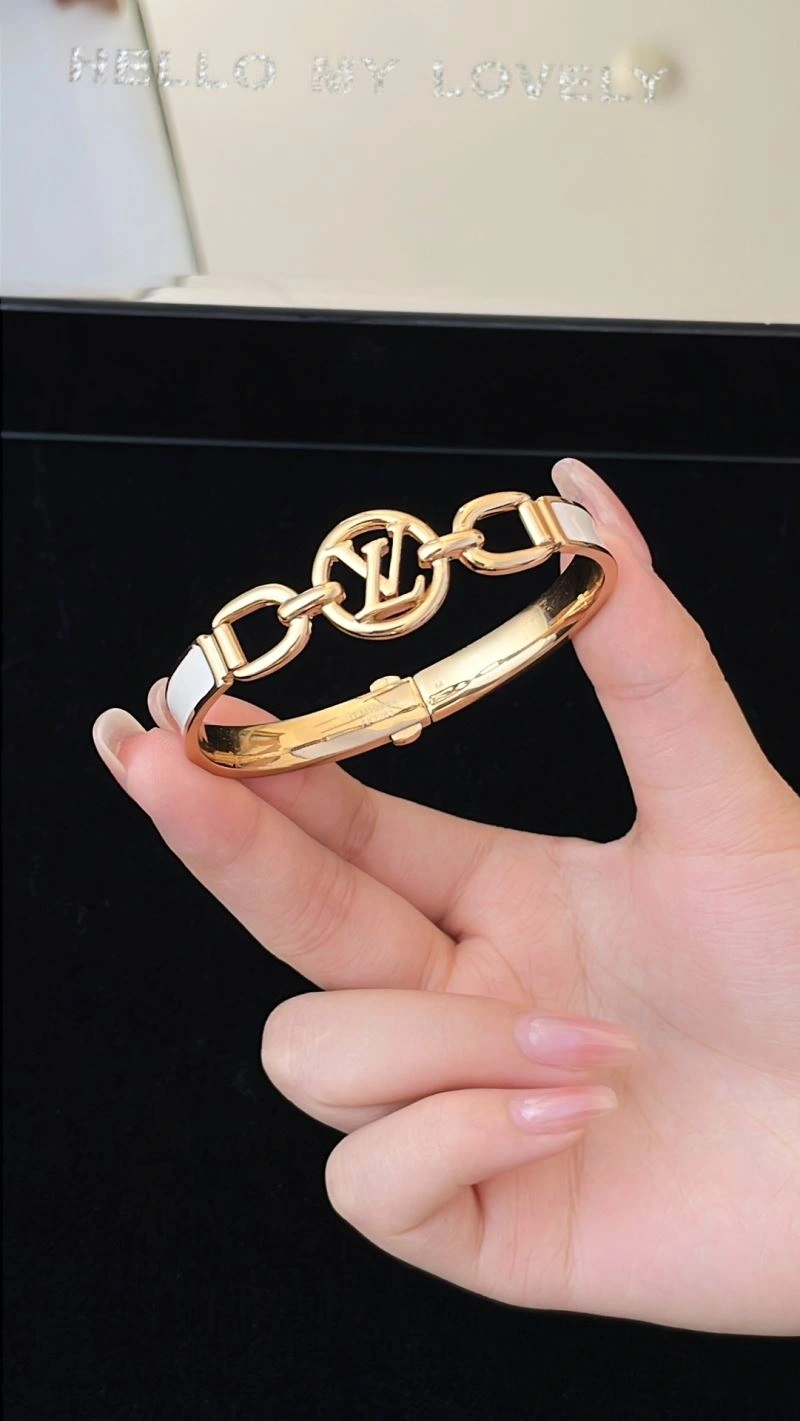 1:1 copy Louis Vuitton Bracelets