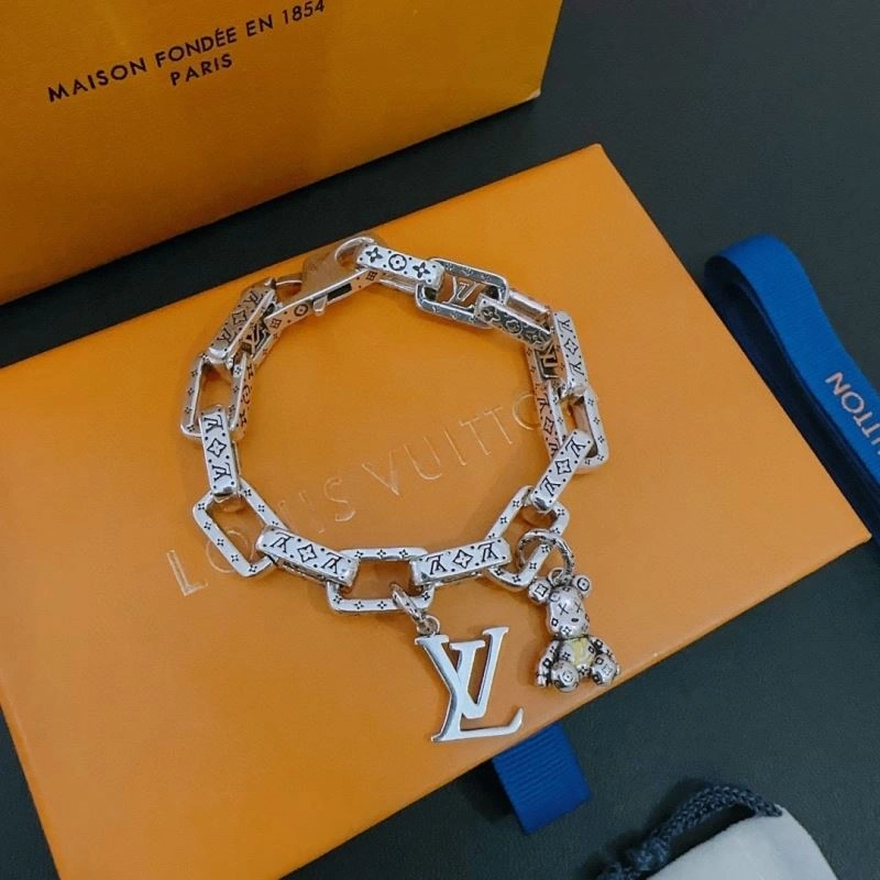 Low-cost Louis Vuitton Bracelets