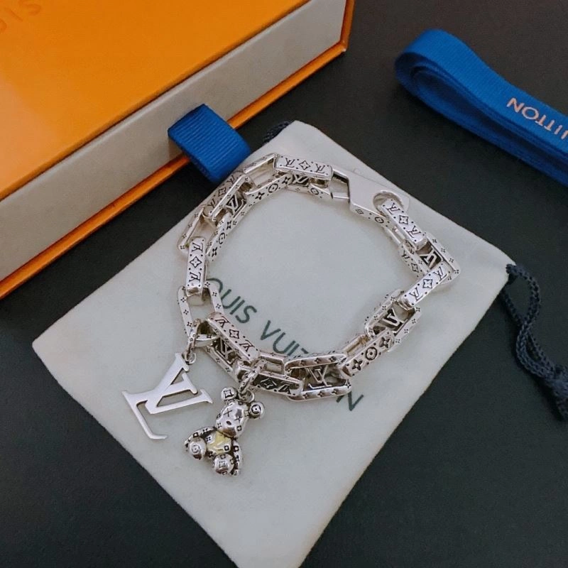 Low-cost Louis Vuitton Bracelets