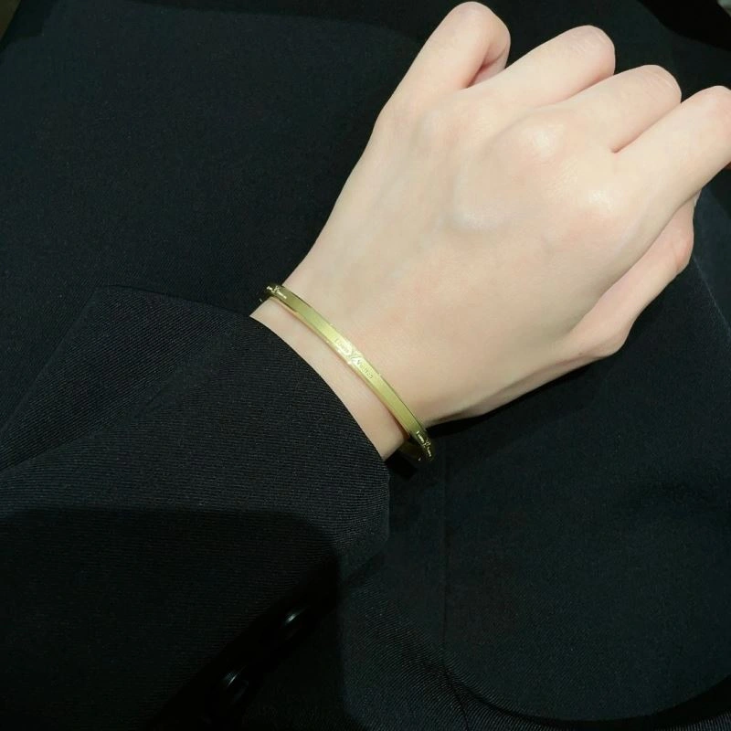 Top mirror Louis Vuitton Bracelets