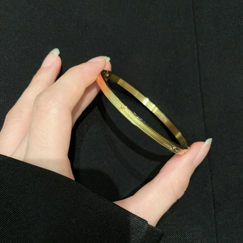 Top mirror Louis Vuitton Bracelets