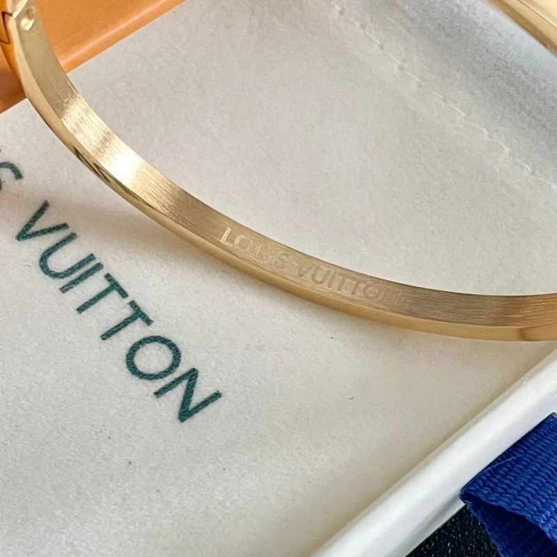 Top mirror Louis Vuitton Bracelets