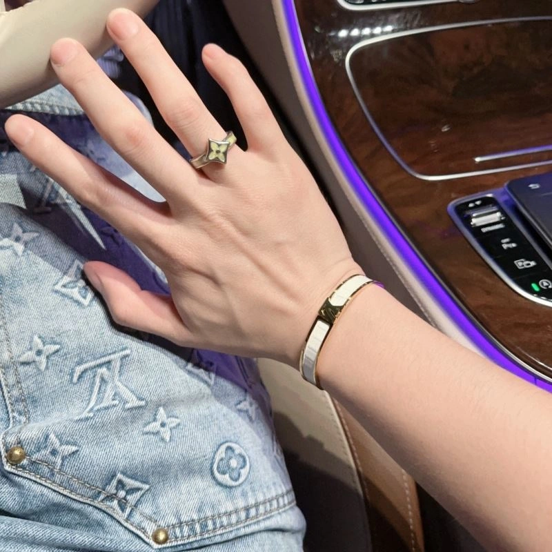 Brand-authenticated Louis Vuitton Bracelets