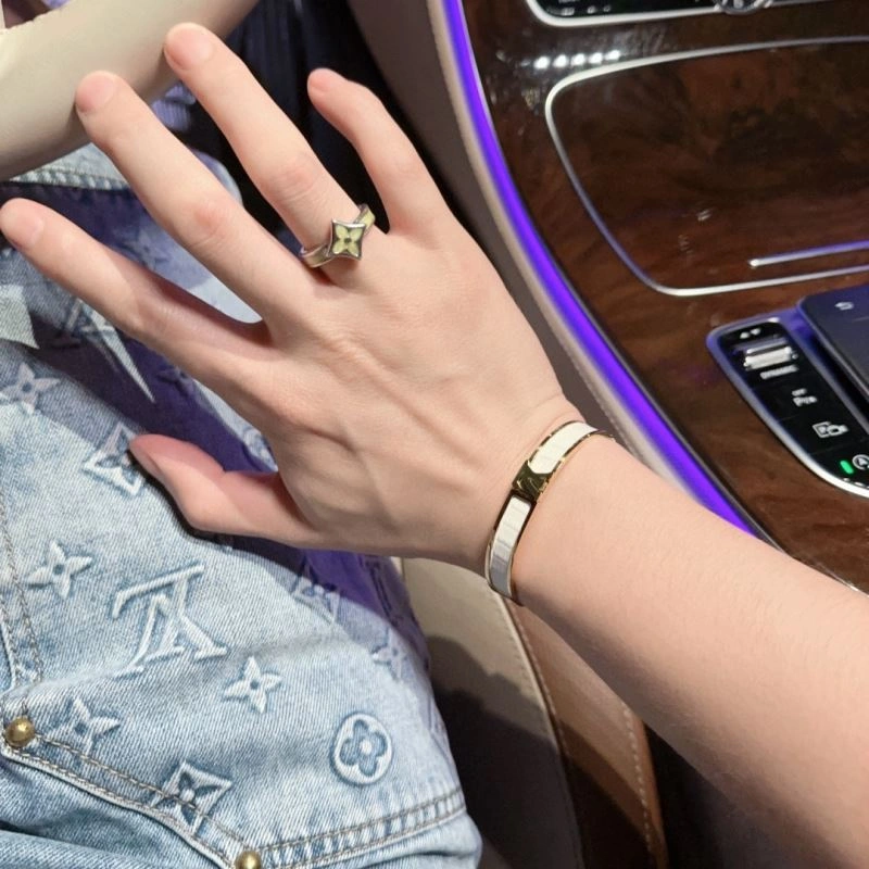 Brand-authenticated Louis Vuitton Bracelets
