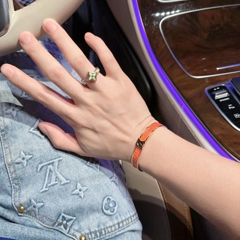 Brand-authenticated Louis Vuitton Bracelets