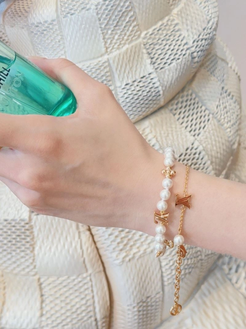 Cut-rate Louis Vuitton Bracelets