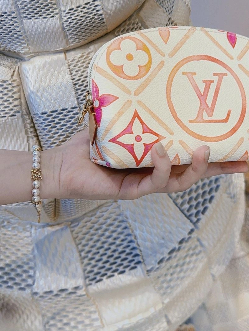 Cut-rate Louis Vuitton Bracelets