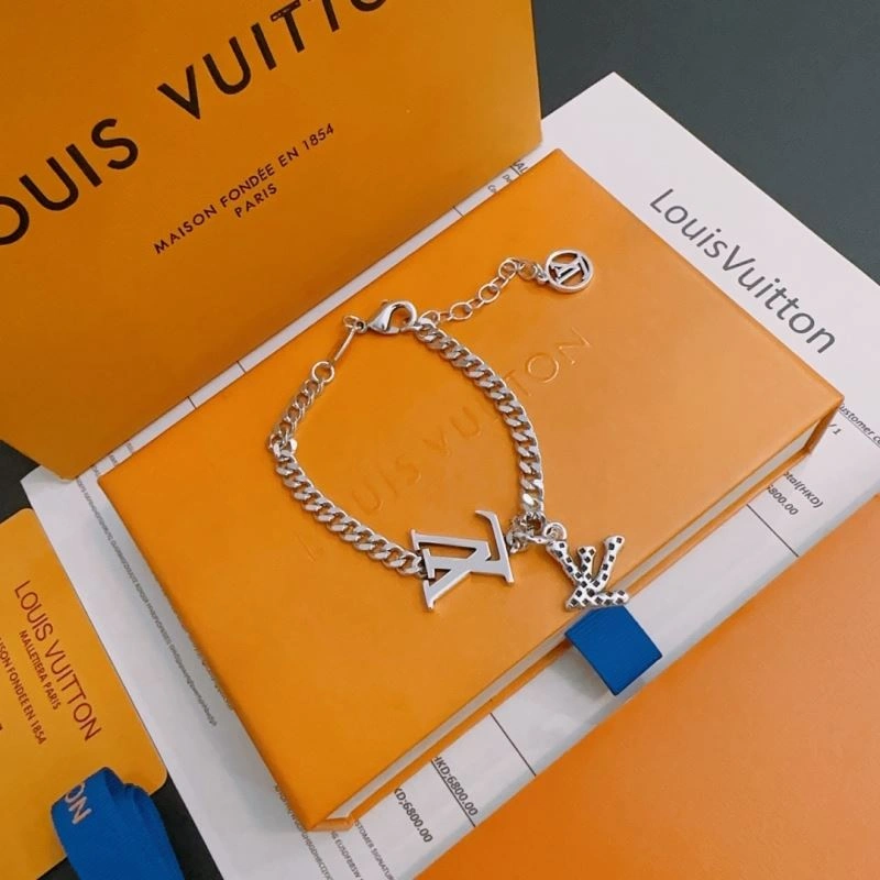 Top mirror Louis Vuitton Bracelets