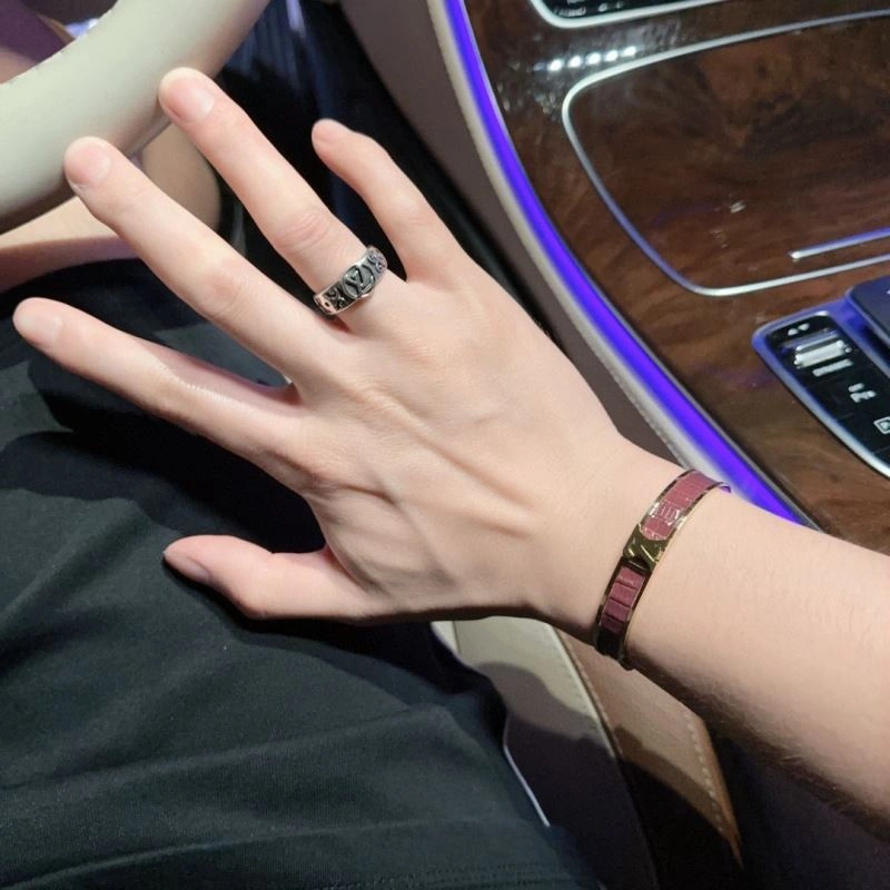 Brand-authenticated Louis Vuitton Bracelets
