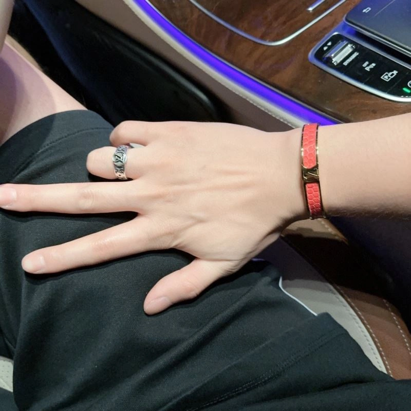 Official Louis Vuitton Bracelets