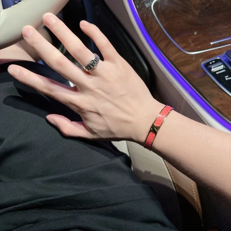 Official Louis Vuitton Bracelets