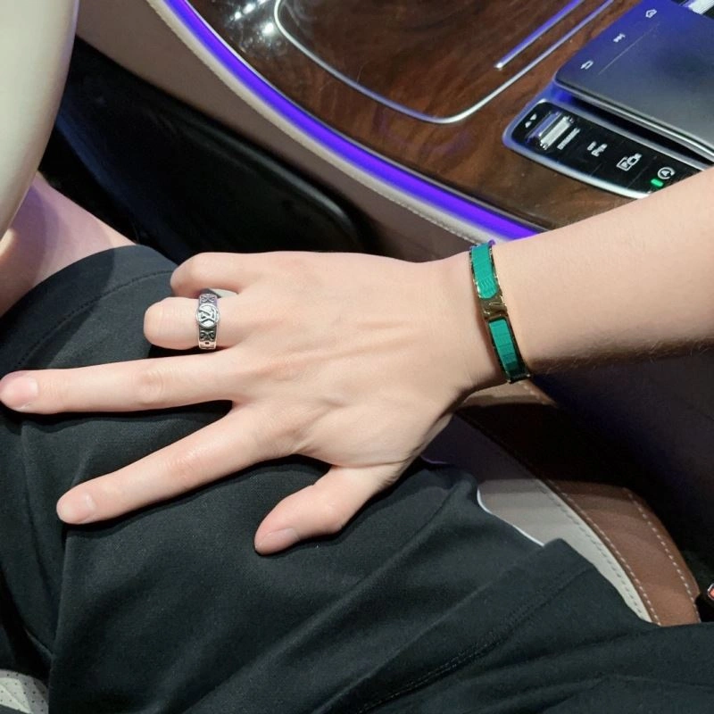 Real Louis Vuitton Bracelets