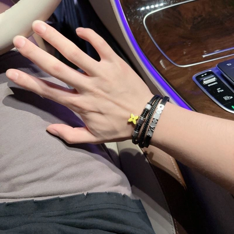 1:1 copy Louis Vuitton Bracelets