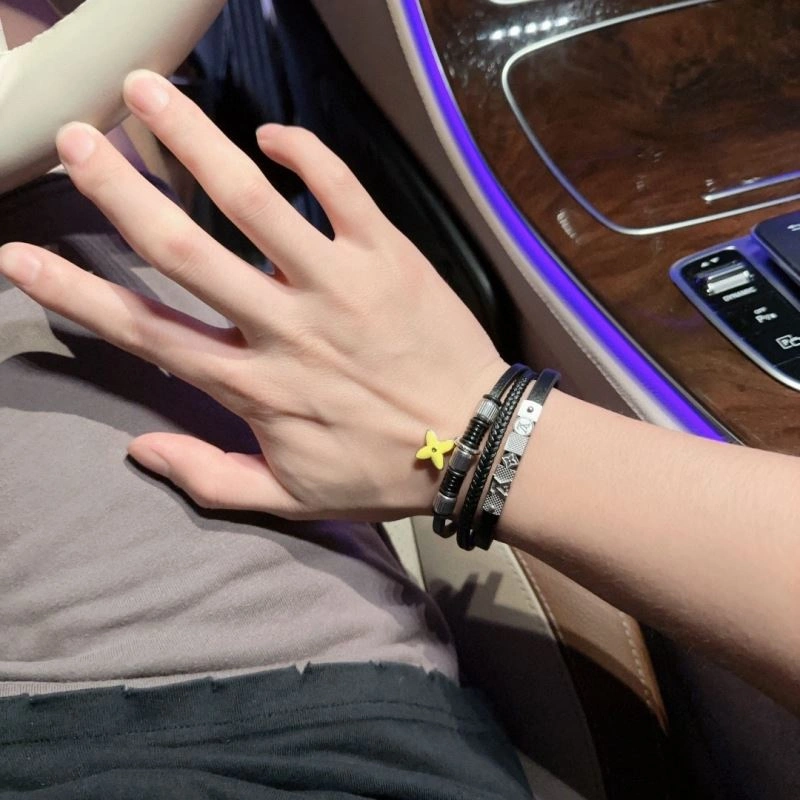 1:1 copy Louis Vuitton Bracelets