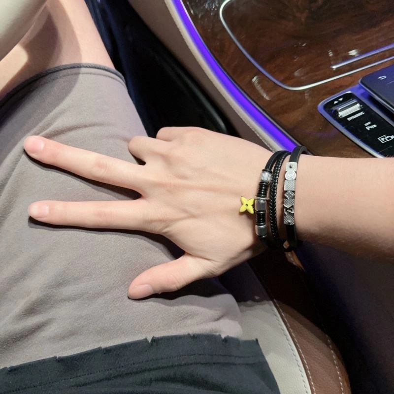 1:1 copy Louis Vuitton Bracelets