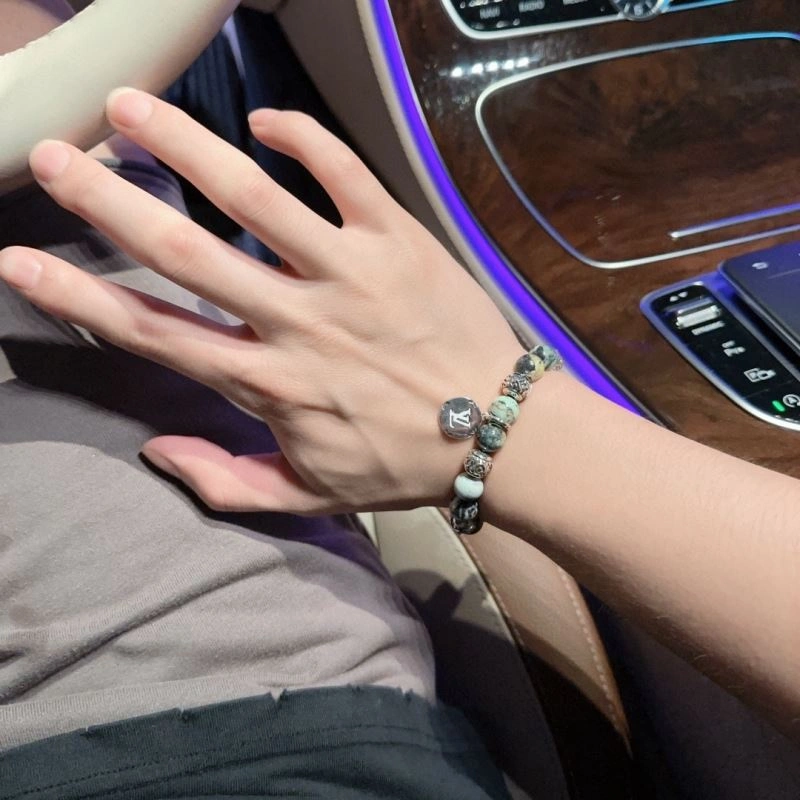 Precise copy Louis Vuitton Bracelets