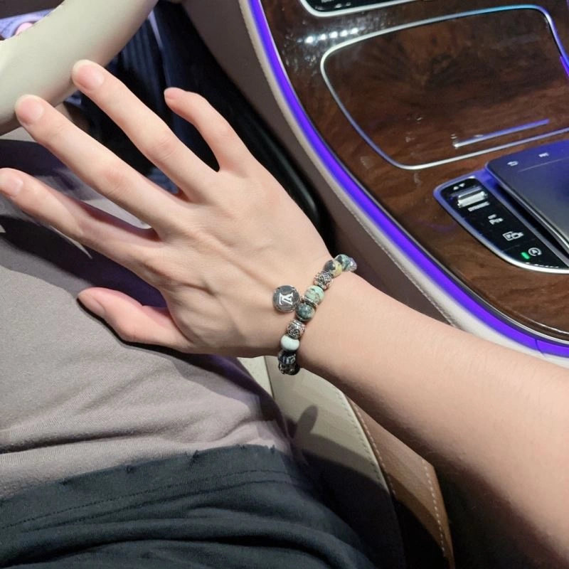 Precise copy Louis Vuitton Bracelets