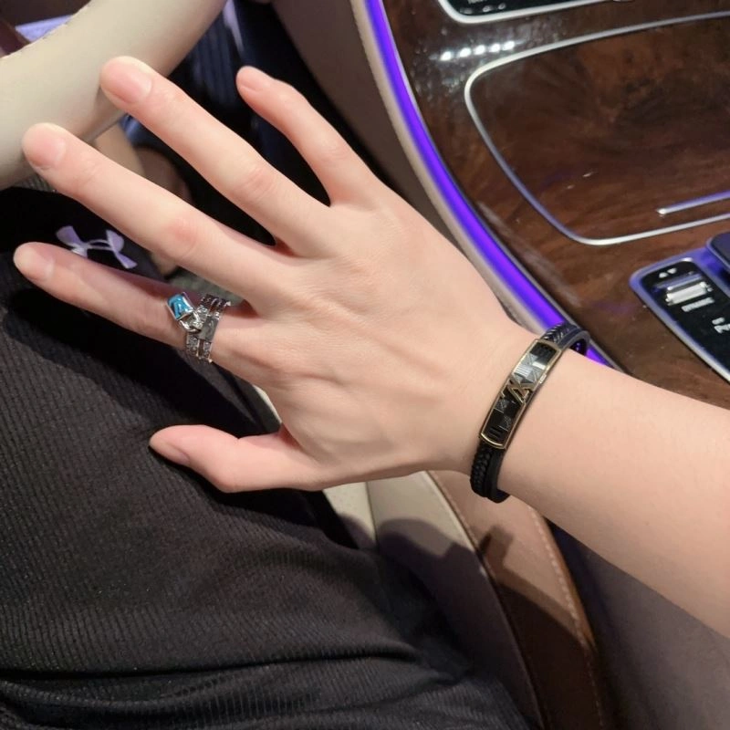 Top match Louis Vuitton Bracelets