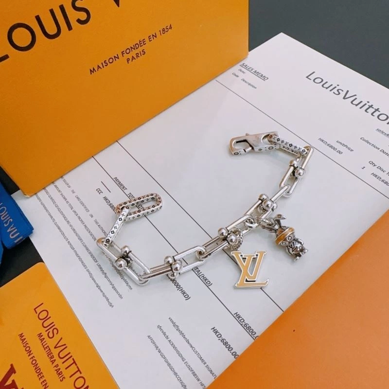 Top mirror Louis Vuitton Bracelets