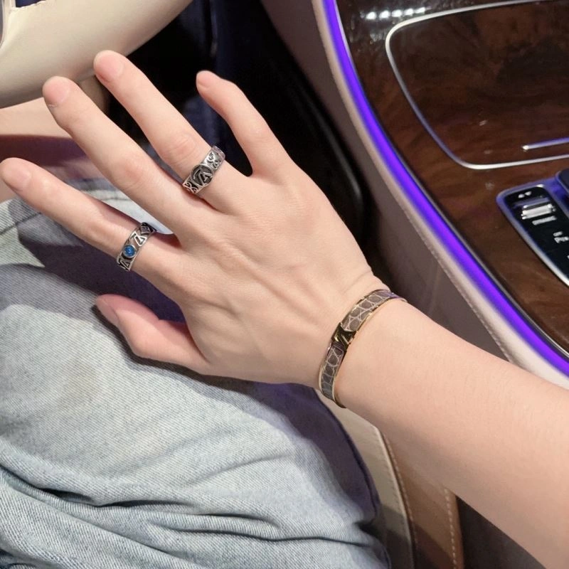 Perfect replica Louis Vuitton Bracelets