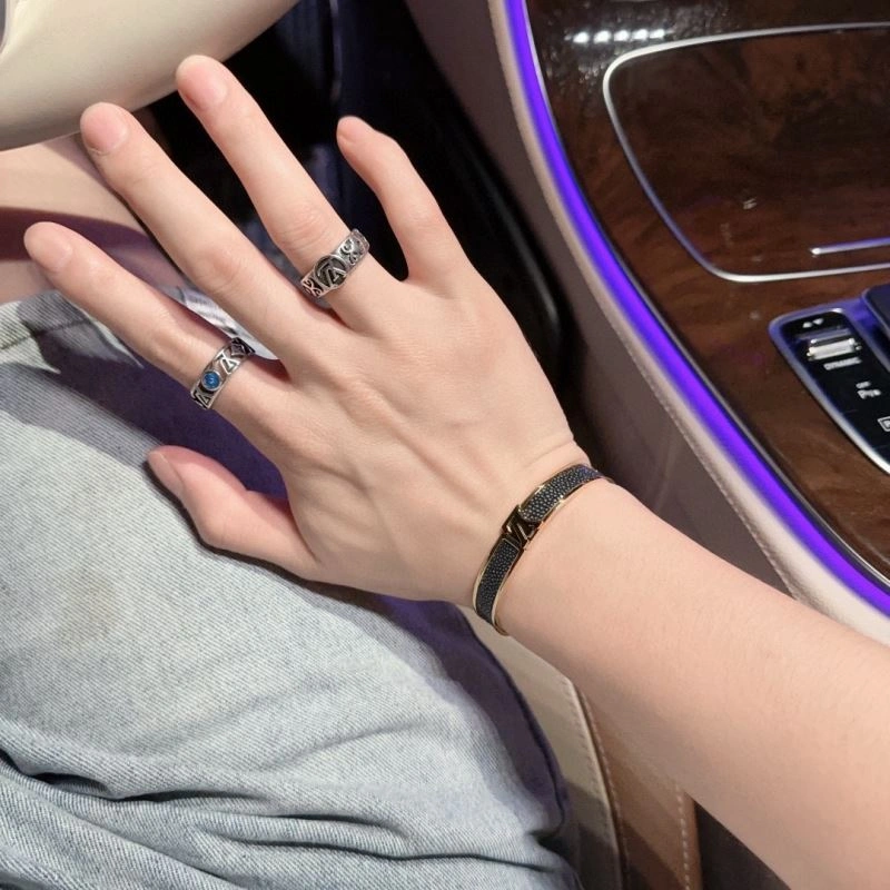 Discounted Louis Vuitton Bracelets