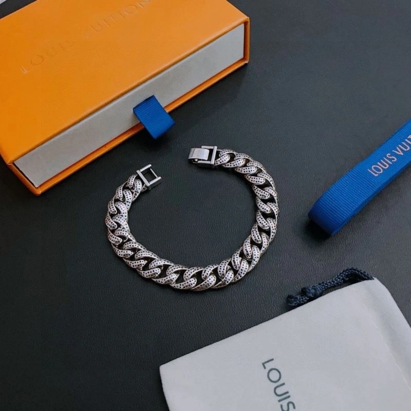 Top mirror Louis Vuitton Bracelets