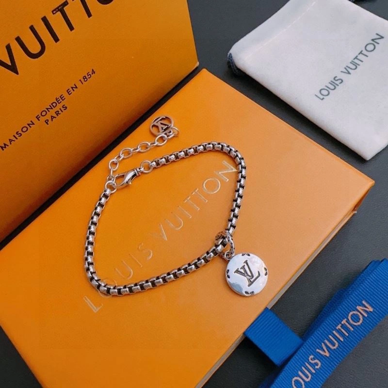 Top mirror Louis Vuitton Bracelets