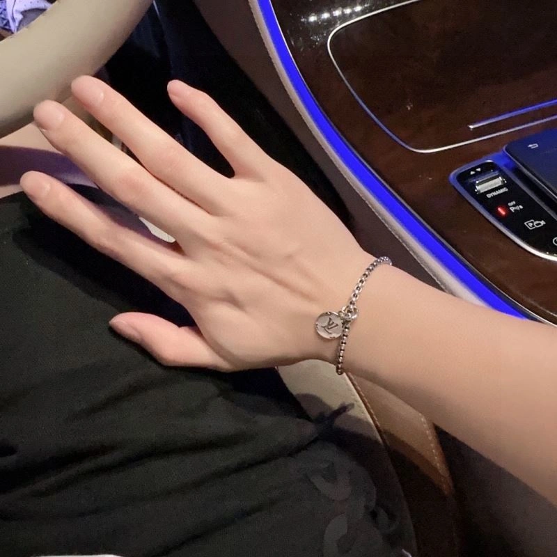 Top mirror Louis Vuitton Bracelets