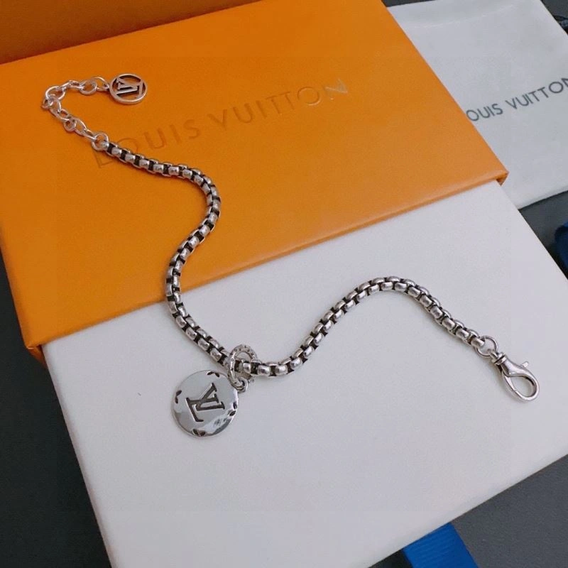 Top mirror Louis Vuitton Bracelets