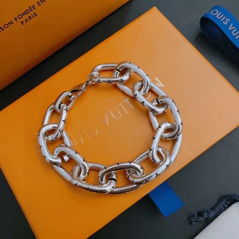 Accurate model Louis Vuitton Bracelets