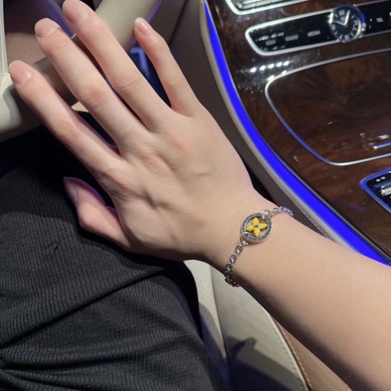 1:1 copy Louis Vuitton Bracelets
