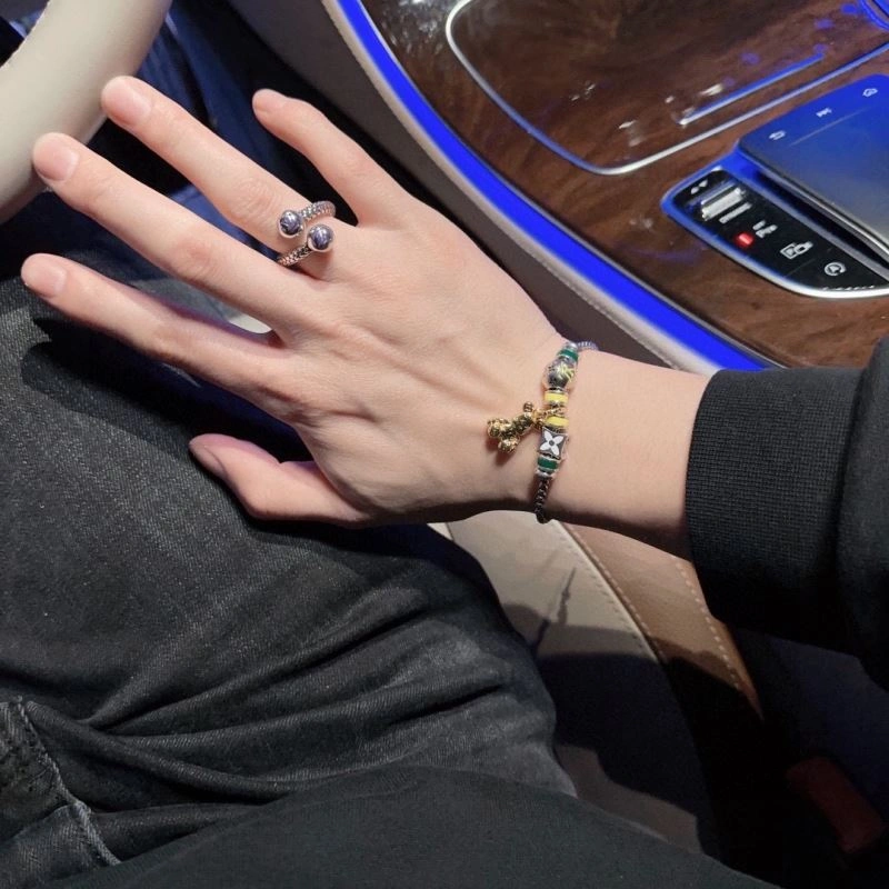 Top match Louis Vuitton Bracelets