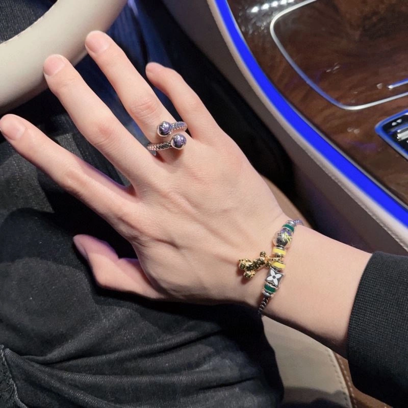 Top match Louis Vuitton Bracelets