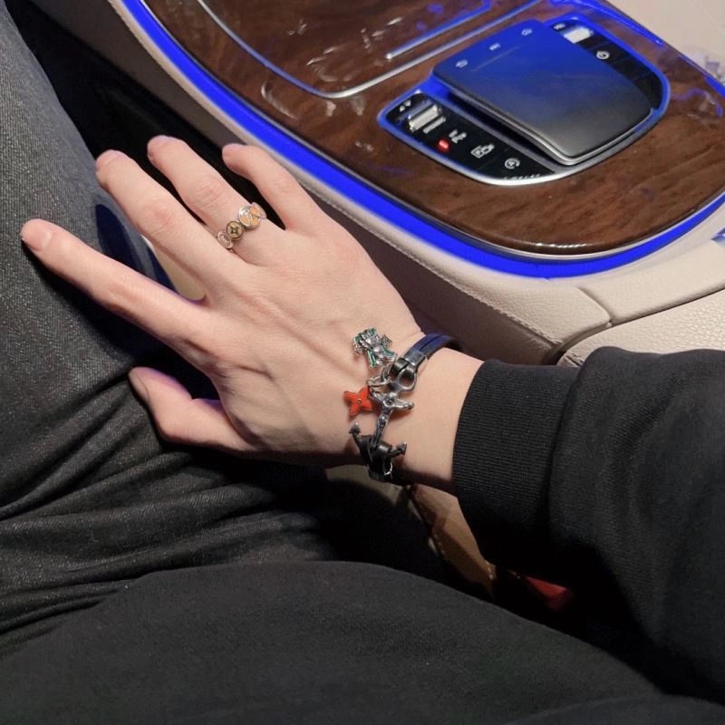 Exact replica Louis Vuitton Bracelets