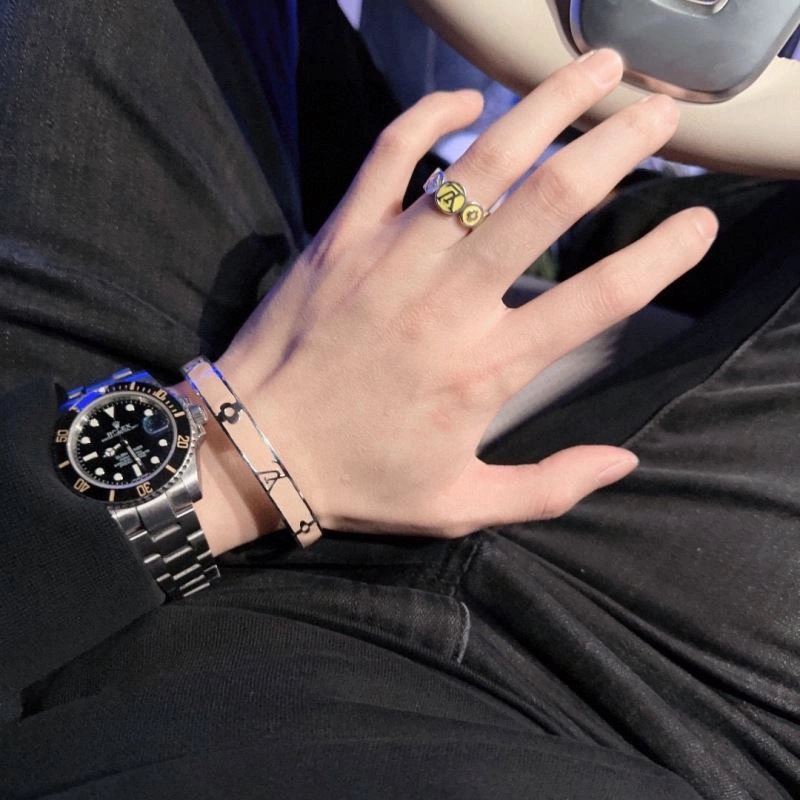 Perfect replica Louis Vuitton Bracelets
