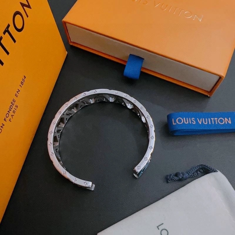 Bargain Louis Vuitton Bracelets
